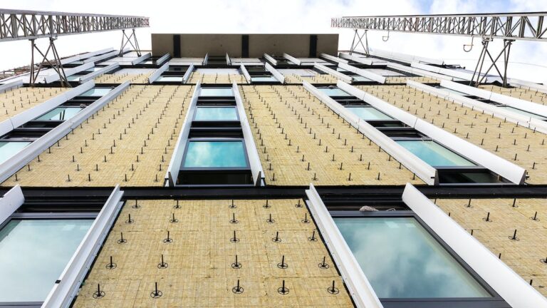 How to insulate a commercial building? -Ecoin